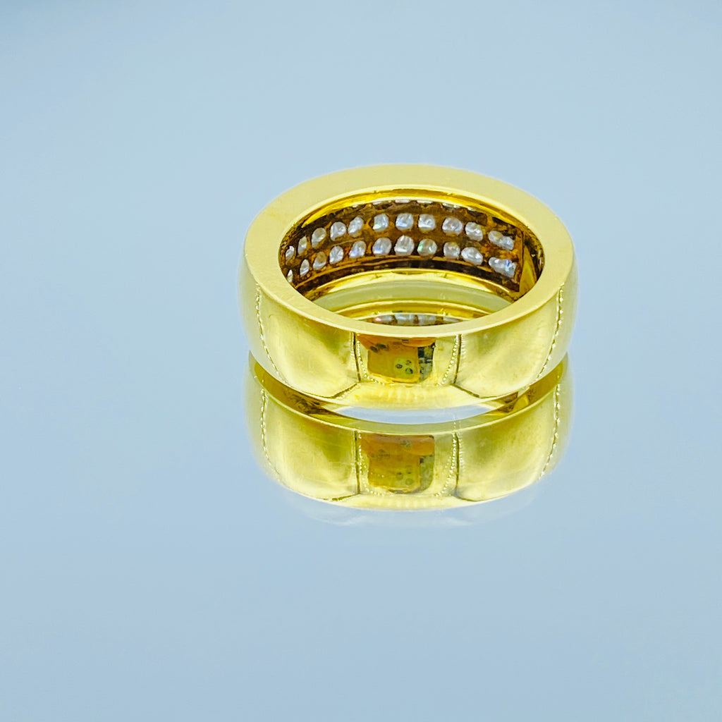 Invisible Setting Princess-Cut Diamond Ring in 18K Yellow gold - L and ...